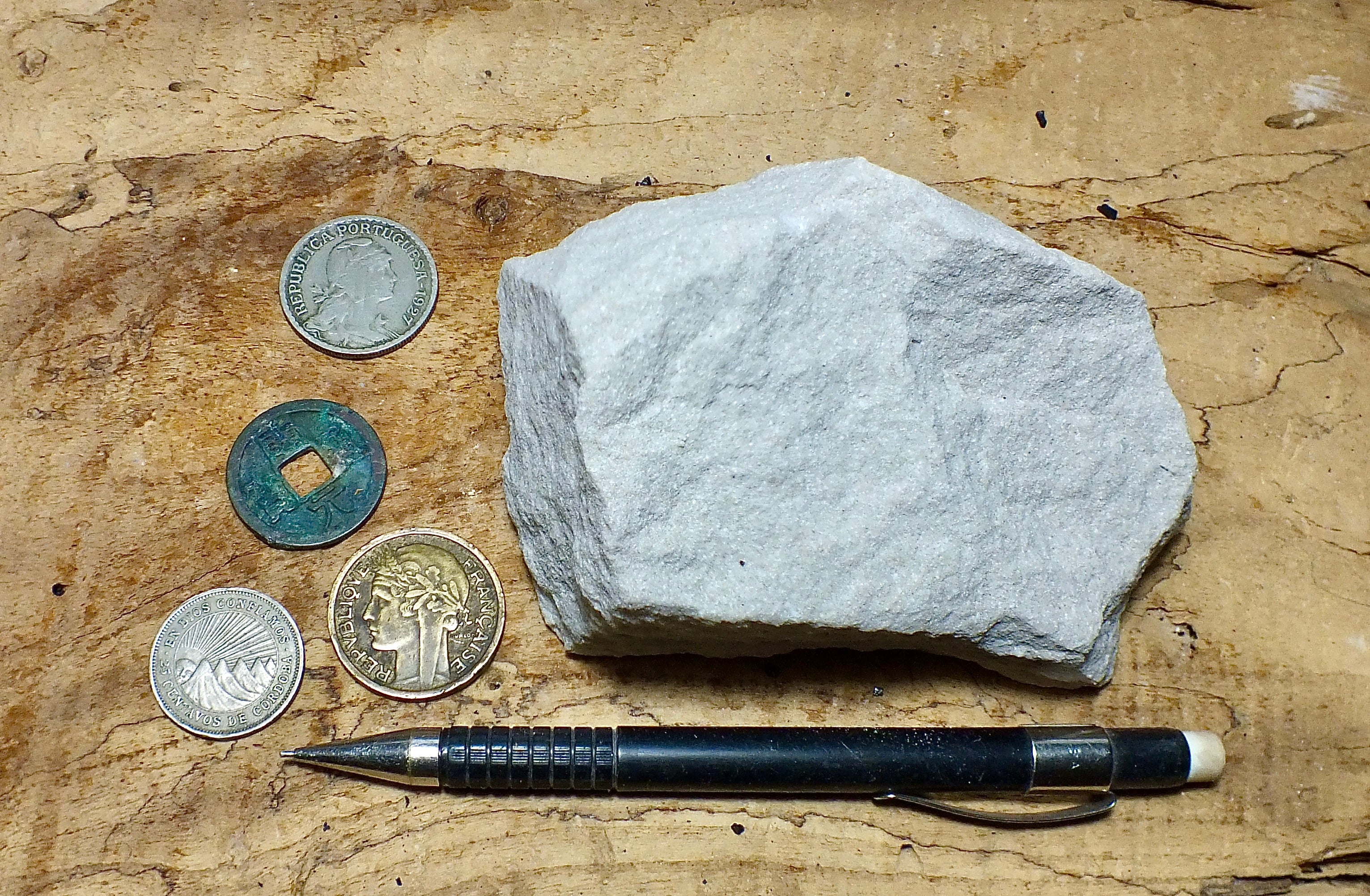 sandstone - Jurassic fine-grained white Navajo Sandstone, naturally bl ...