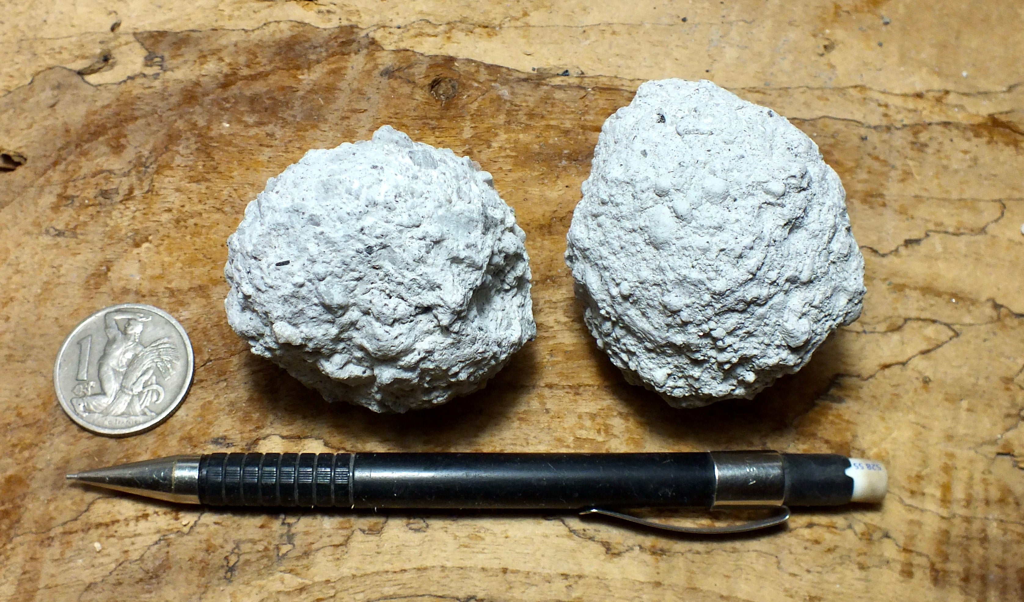pyroclastic tuff balls - hand specimens of unusual tuff snowballs ...