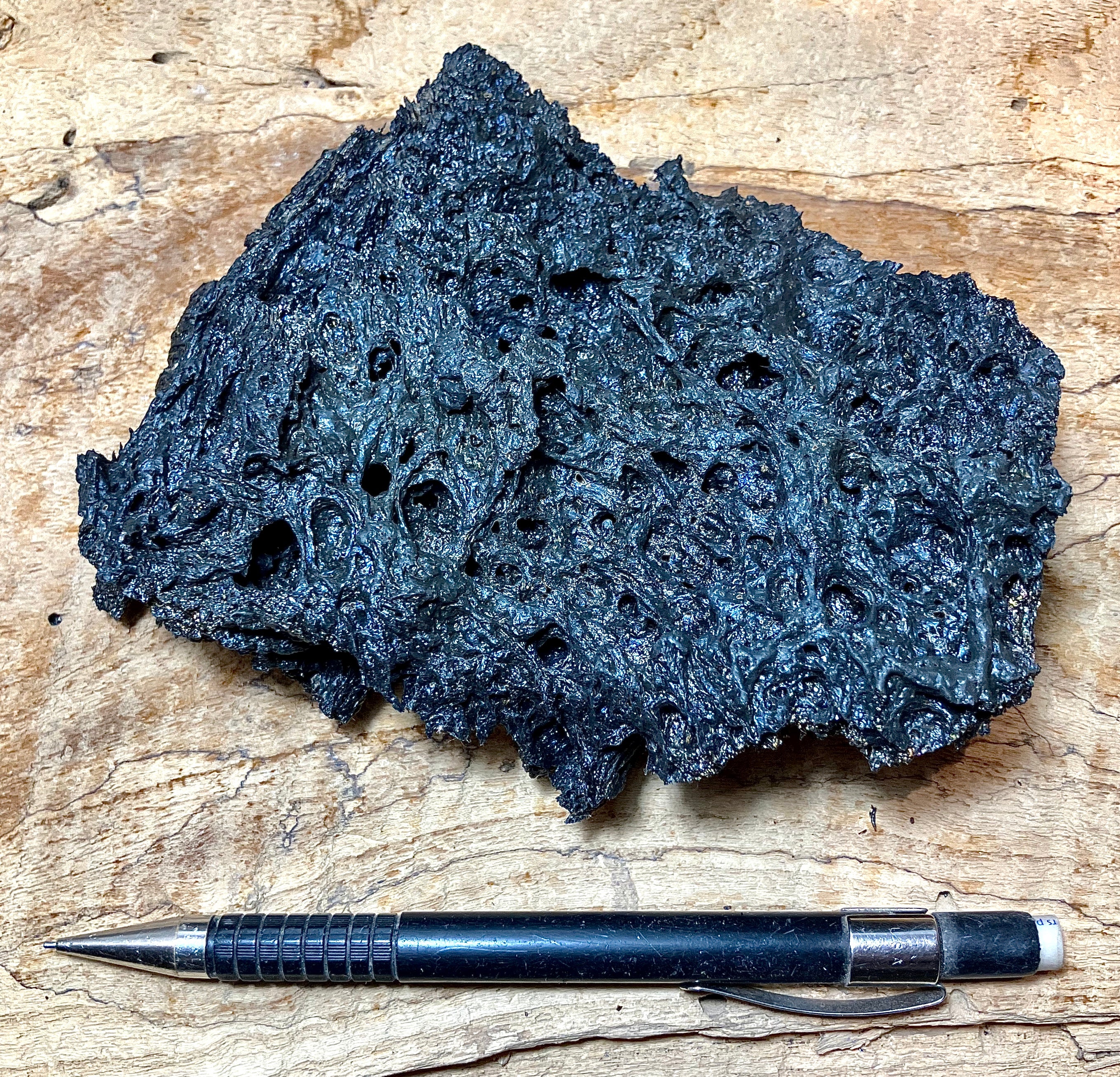 tachylite - fragile basaltic glass from the 2018 Kilauea eruption that ...