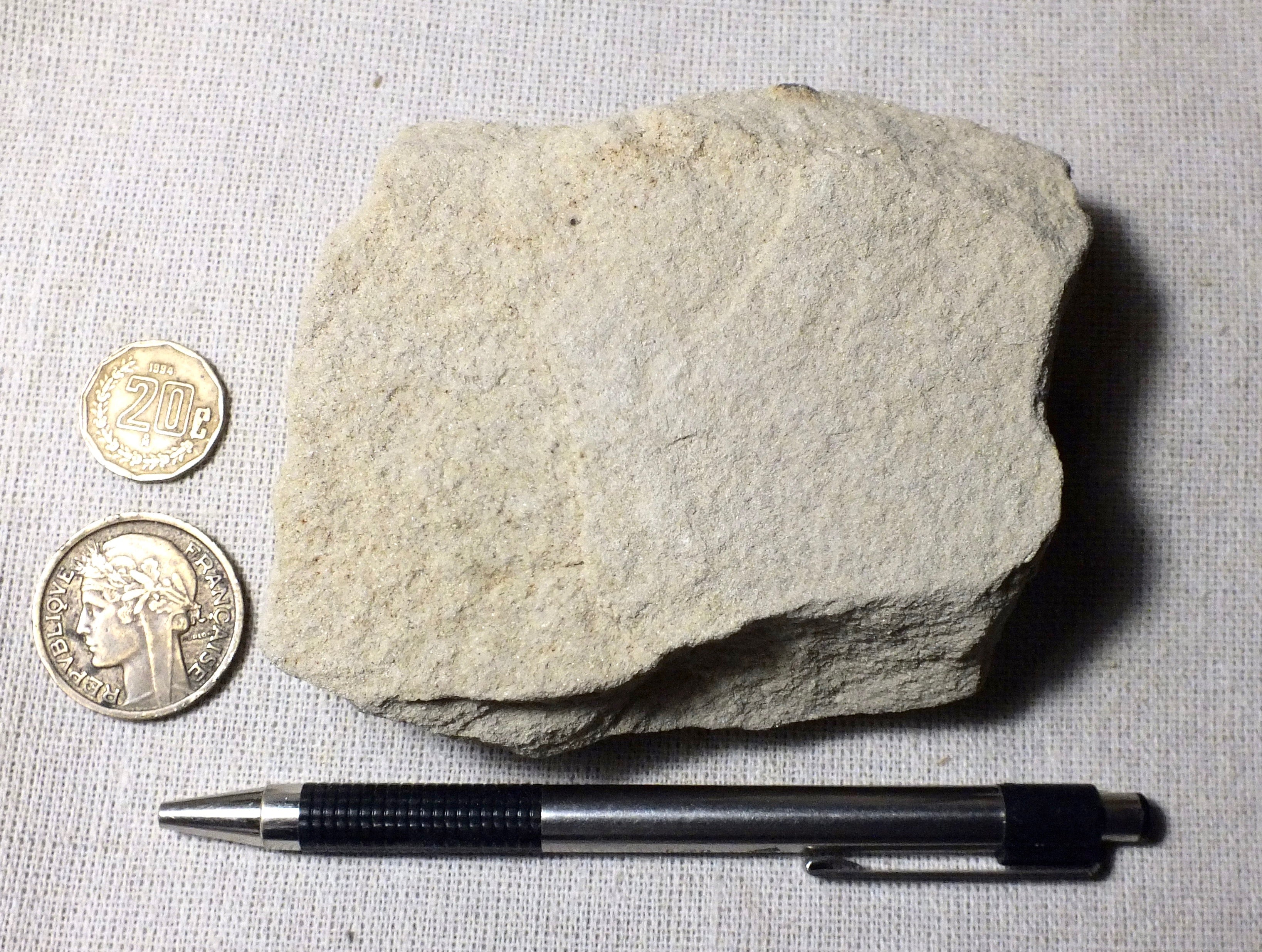 sandstone - fine grained buff Dakota Sandstone from the Dakota aquifer ...